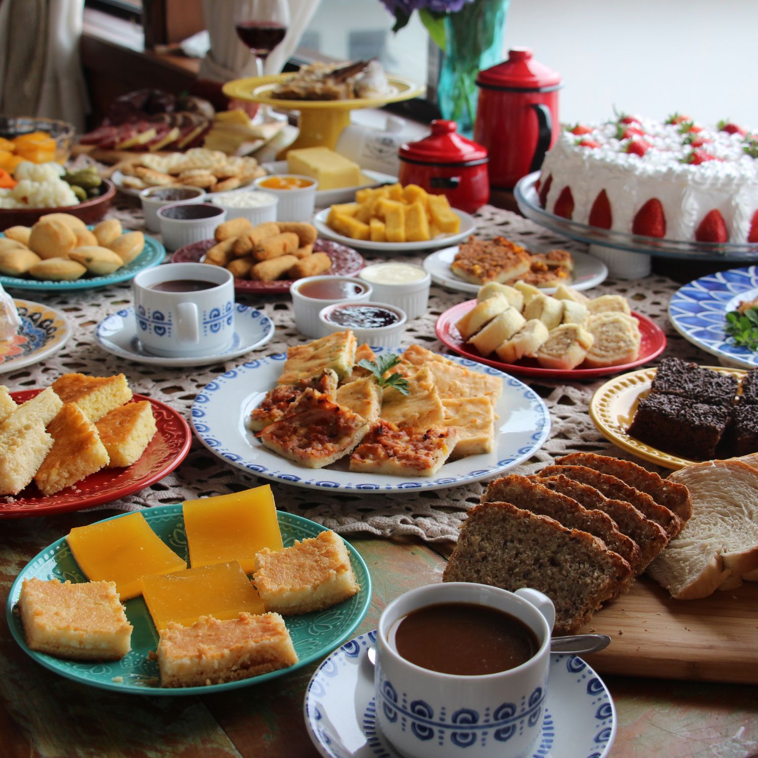 Café colonial em Gramado: conheça o 1º café colonial do Brasil